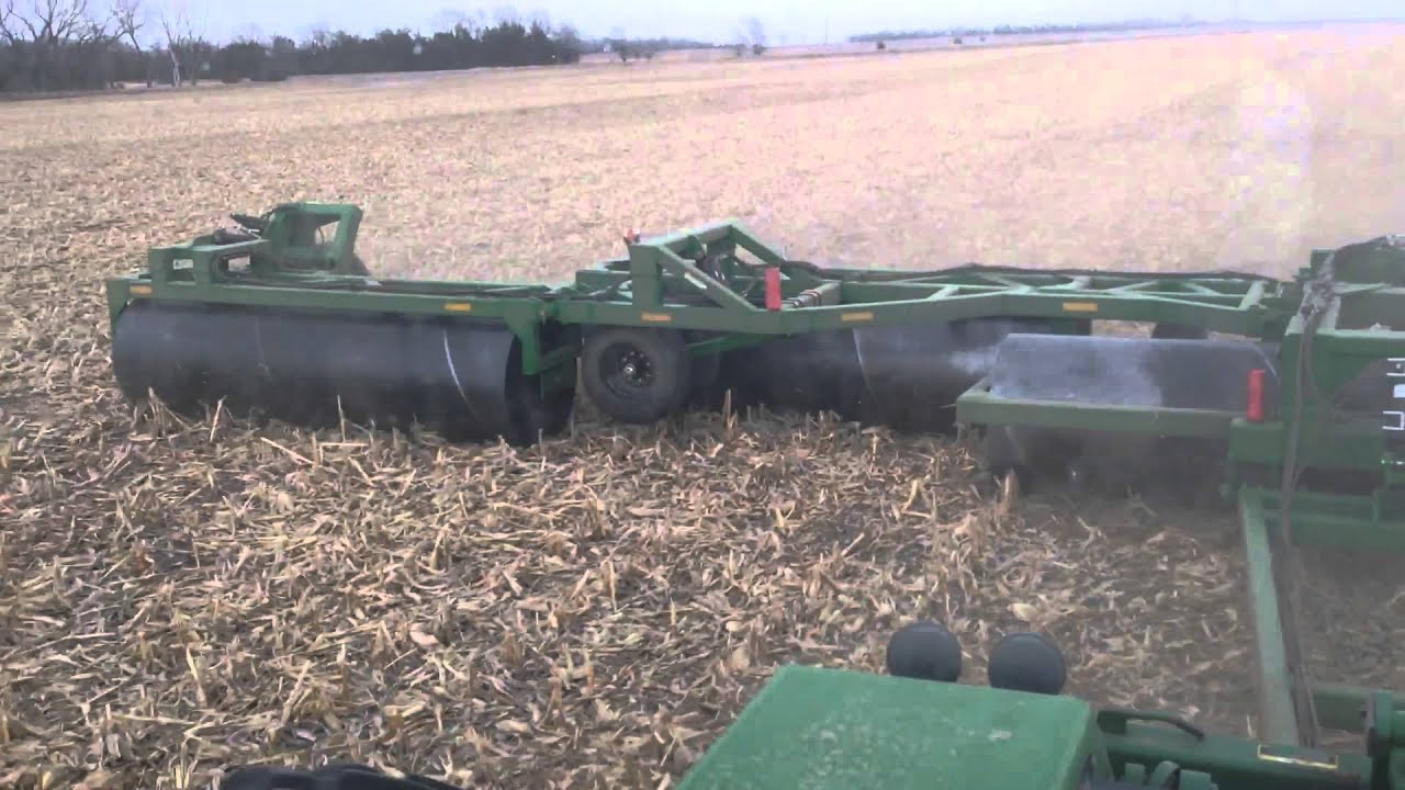 Summer's Super Roller behind a 8570 - YouTube