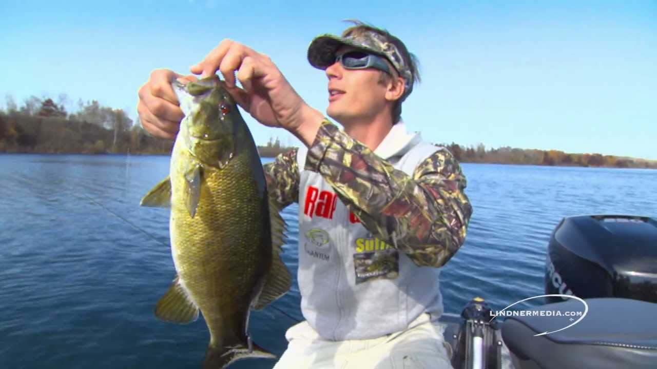 Catch Bass in Clear Water with these tips - YouTube