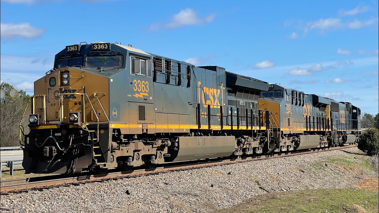 CSX Light Power X693 Heads North on the CSX McCormick Subdivision - YouTube