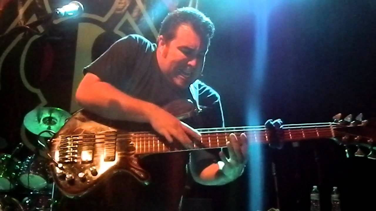 Alien Ant Farm - 6 String Bass - 7/31/11 - YouTube