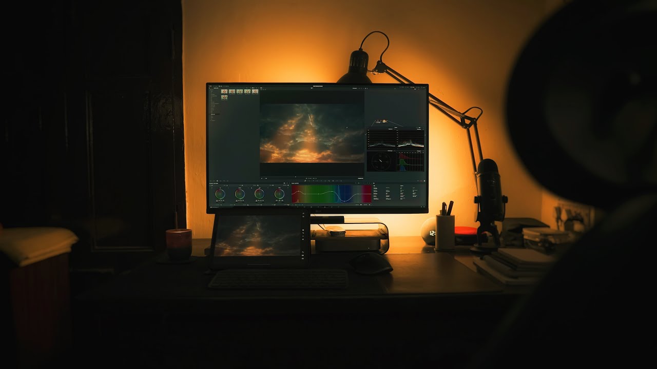 Colour Grading Clips the Easier Way | DAVINCI RESOLVE - YouTube
