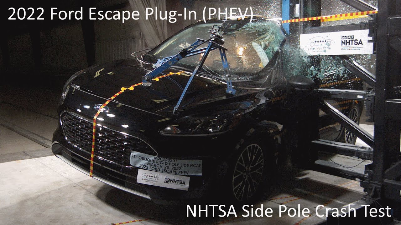 2022-2024 Ford Escape Plug-In (PHEV) NHTSA Side Pole Crash Test - YouTube