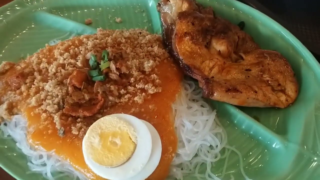 Mang-inasal palabok with unli rice & chiken - YouTube