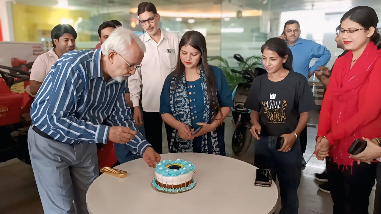 Guys Mehta sir Ne didi ko surprise Diya 🎉😮👏💕 - YouTube