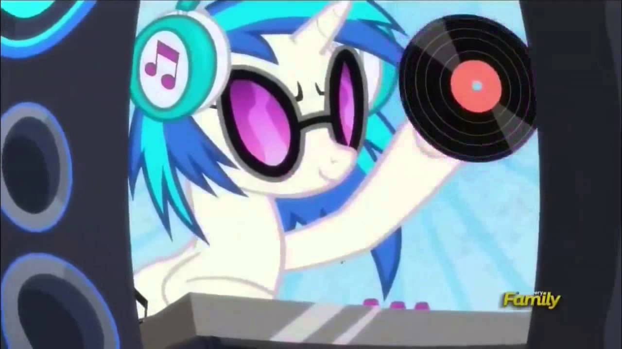 Street Fighter - Guile's theme goes with anything - MLP FiM 100th - YouTube