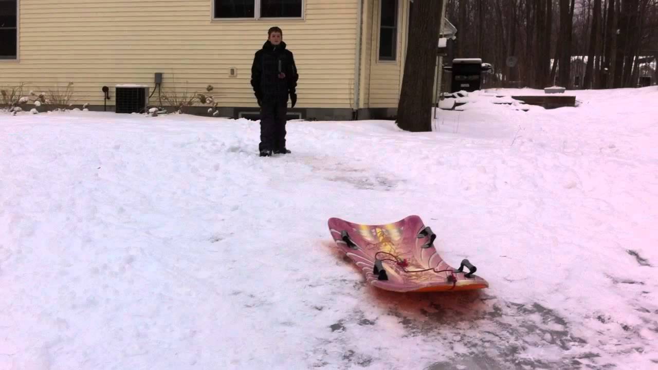 Snow fart - YouTube