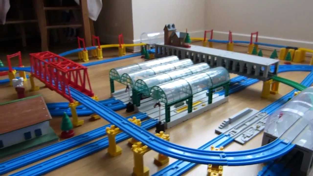 プラレール Tomy Thomas - Plarail Trackmaster Belle in Beckenham [HD] - YouTube