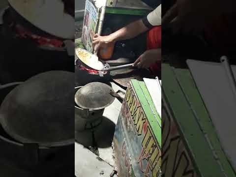 Kuliner Malam Hari Kerak Telur Alun Alun Kidul Boyolali
