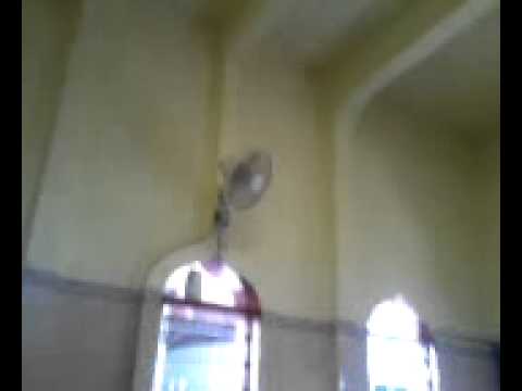 6 fans at small mosque - YouTube
