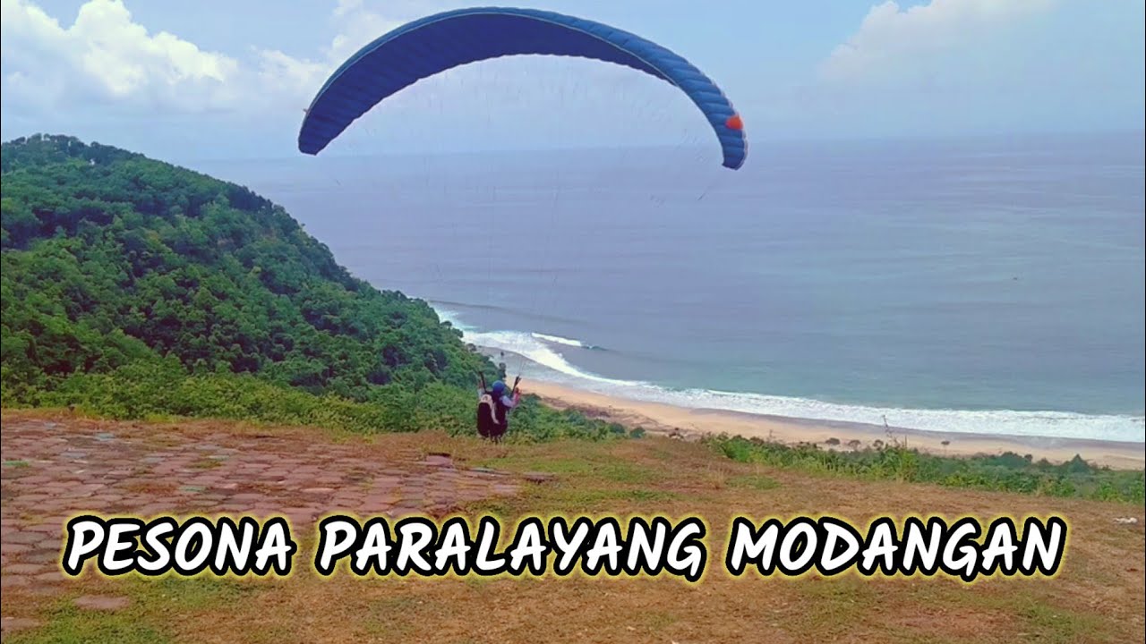Paralayang pantai modangan Malang selatan - YouTube