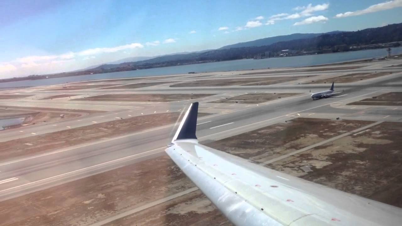 Parallel takeoff San Francisco International Airport - YouTube
