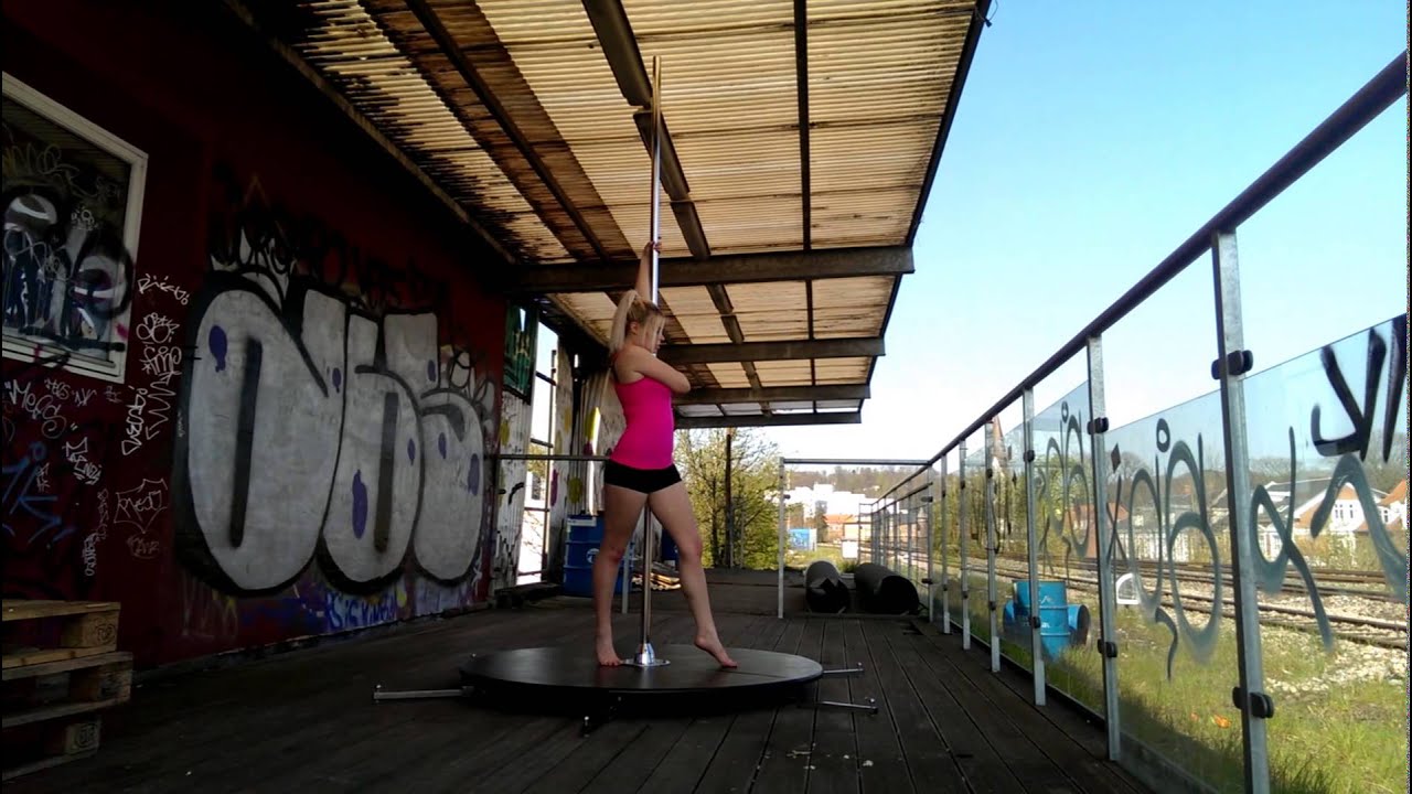Short Pole dance - YouTube