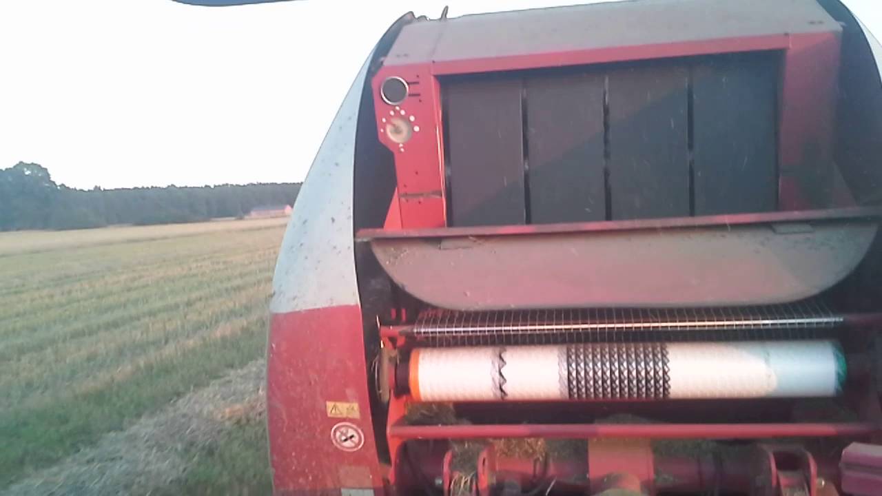 ZTS 12245 + Lely welger RP 520 Master - YouTube