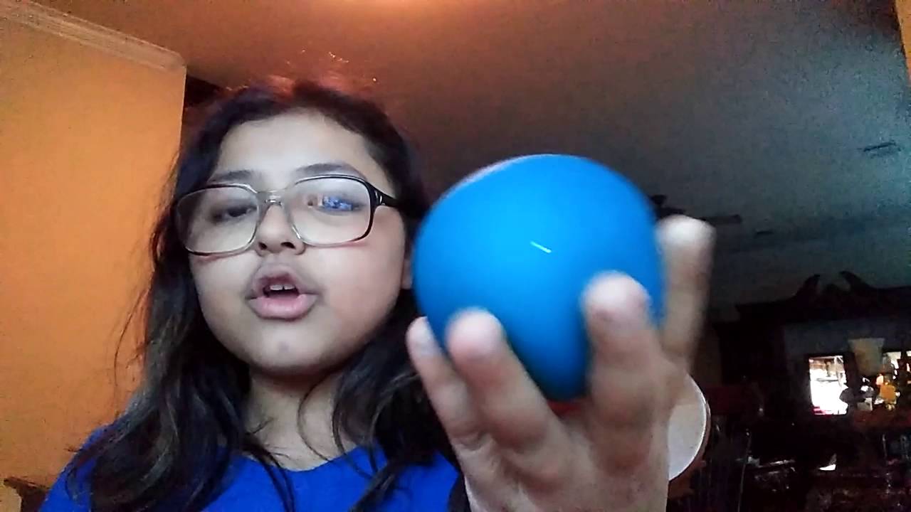 Cutting the net of a stress ball😭😭😝🍭🍬😱😱 - YouTube