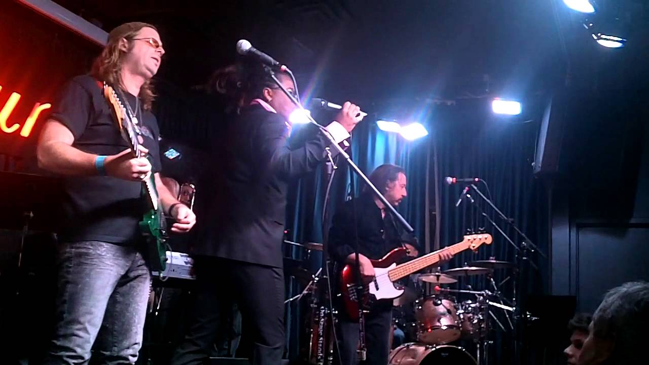 Iridium Jazz, New York, Dec 2011 - YouTube