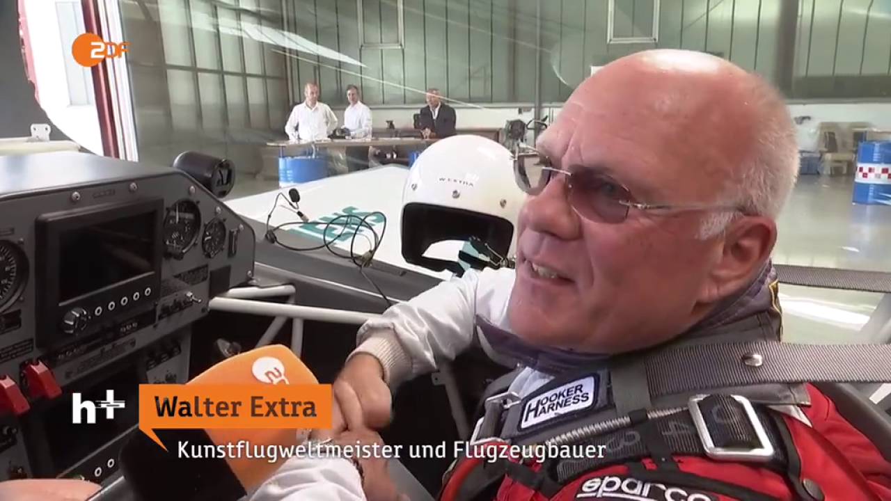 Walter Extra Siemens Electric Engine Aerobatics - YouTube