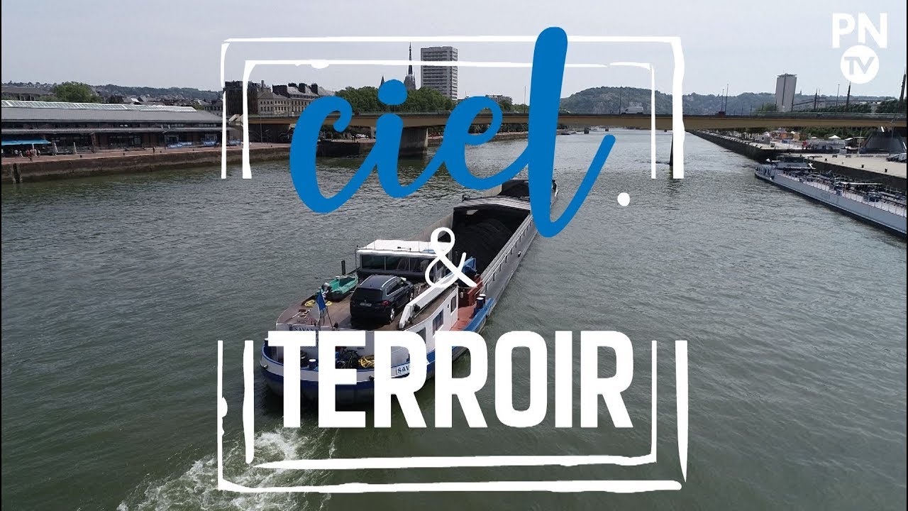 Naviguons avec une famille de bateliers ! - YouTube