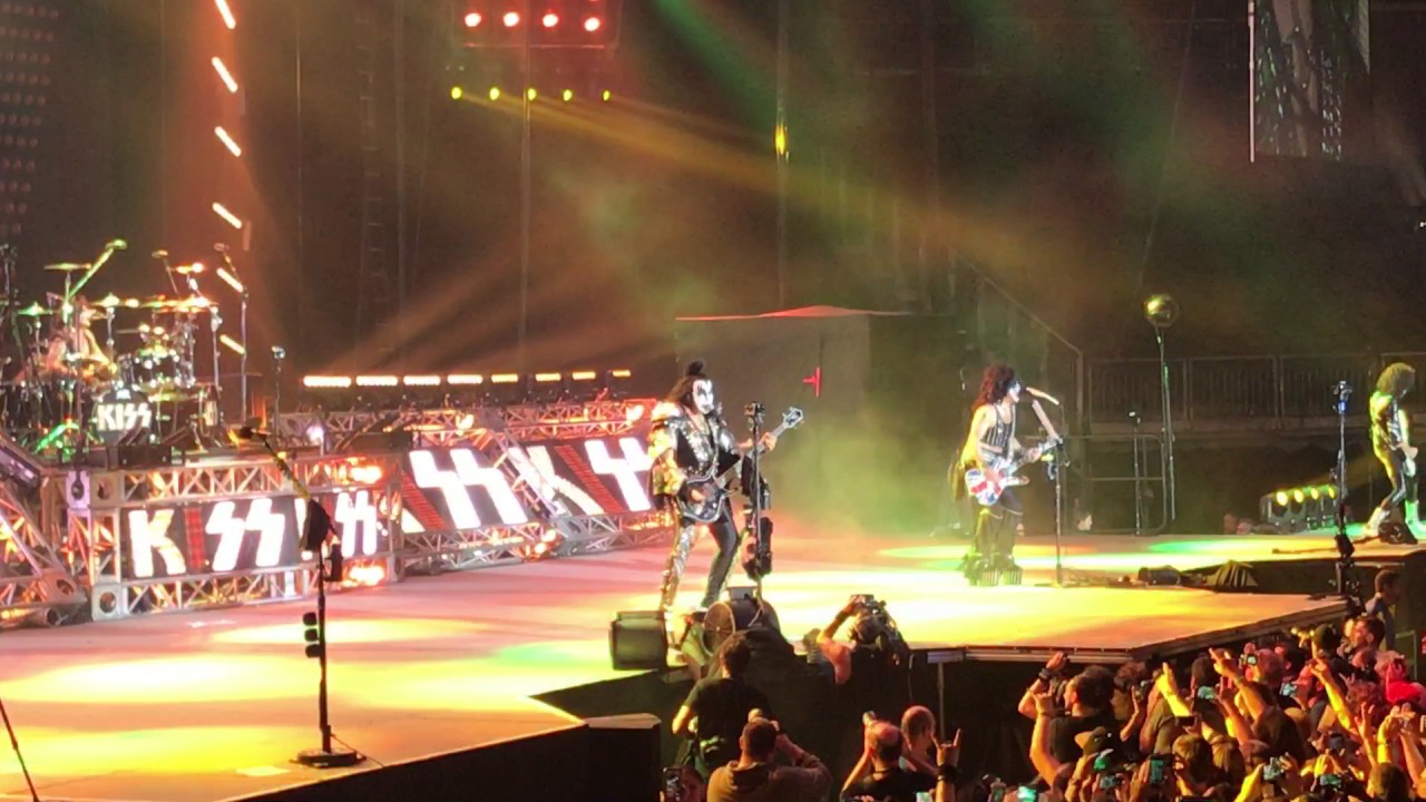 Deuce, KISS, London O2, 31 May 2017 - YouTube