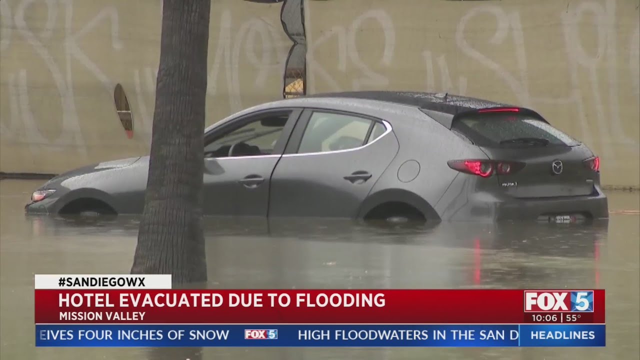 Hotel Evacuated Due To Flooding - YouTube