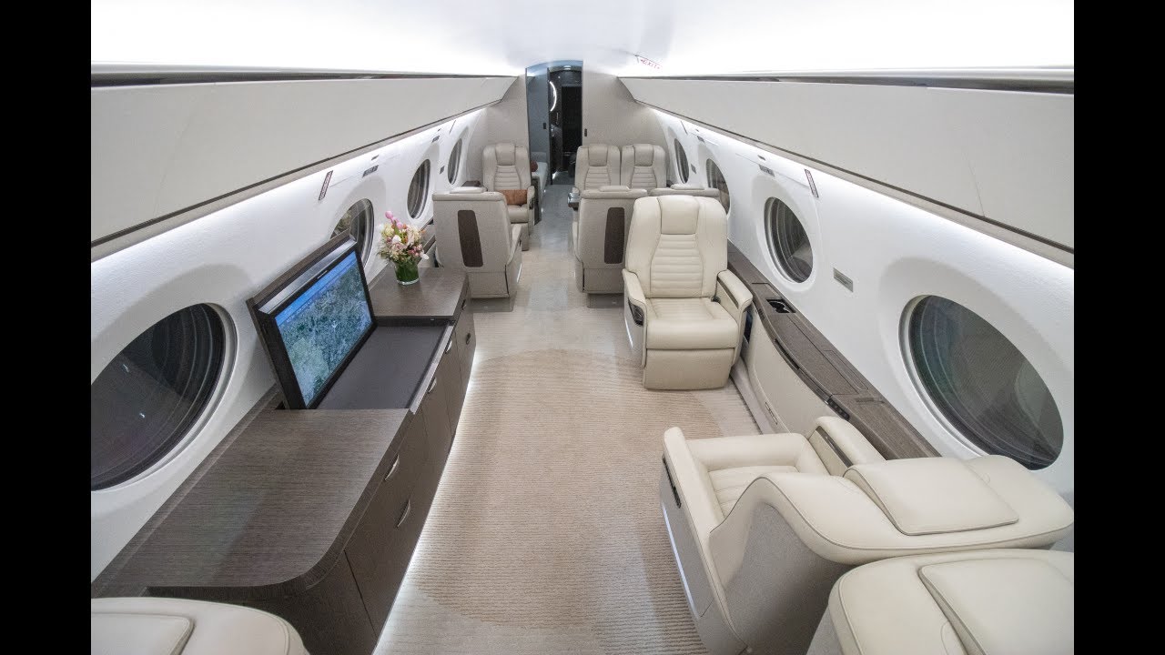 Conheça o interior do Gulfstream G700, mesmo avião de Elon Musk - YouTube