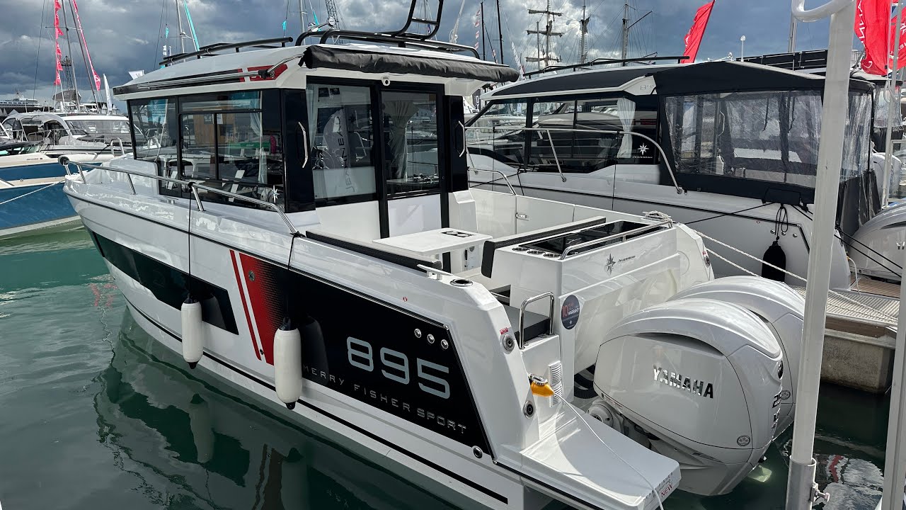 Brand-new 895 sport from Jeanneau this is the new series 2 - YouTube