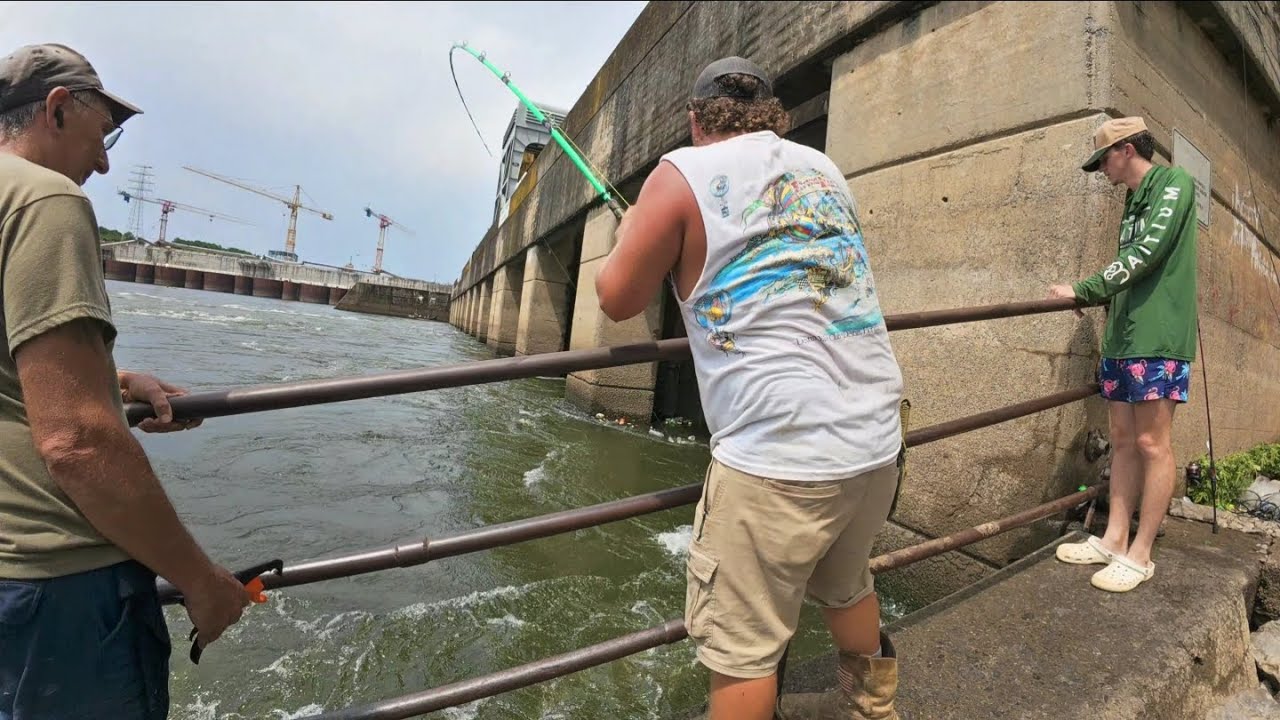 ZACH ATTACK DOES IT AGAIN | HUGE FISH | THE FIGHT IS ON | UNCUT VERSION ...