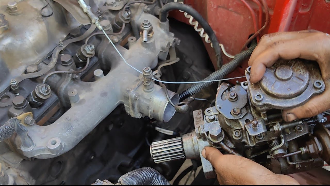 Toyota 2b engine Toyota 5l diesel pump install - YouTube