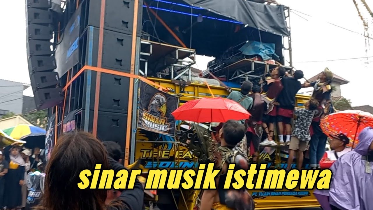 SINAR MUSIK TAMPIL ISTIMEWA DI KARNAVAL BATU MALANG - YouTube