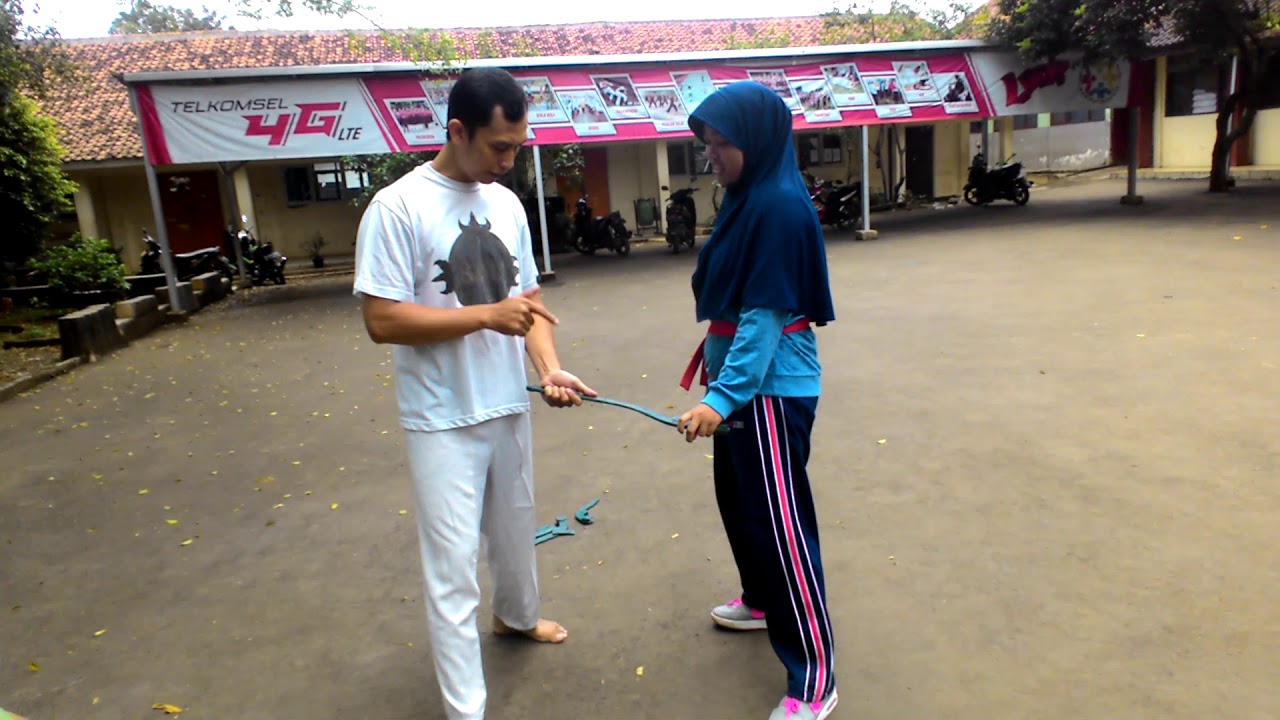 BESI DRAGON @SMPN 1 GUNUNG PUTRI - YouTube