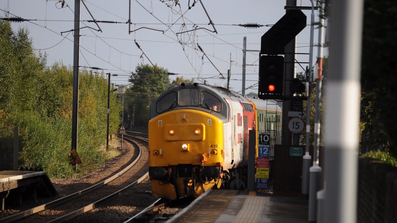 37418 & Inspection Saloon “Caroline” take a trip through Stowmarket ...