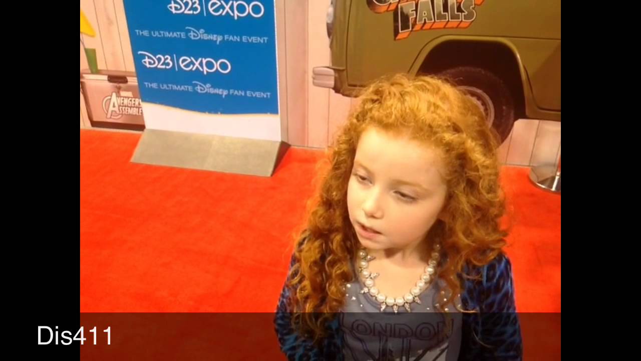 Dis411 Interview With Francesca Capaldi At The 2013 D23 Expo - YouTube