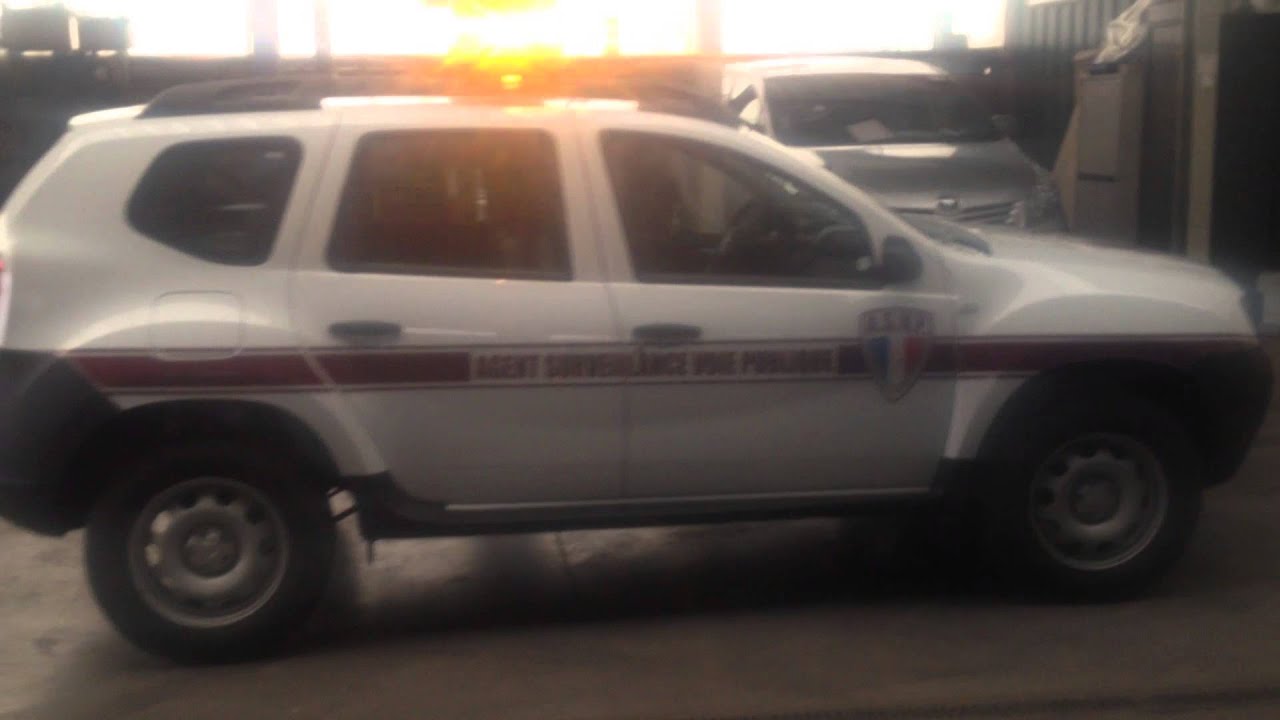 MaxiAvenue.com Dacia Duster ASVP - YouTube