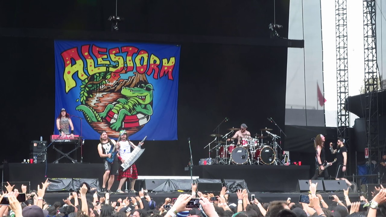 Mexico - ALESTORM live @ Mexico City (Domination) - YouTube
