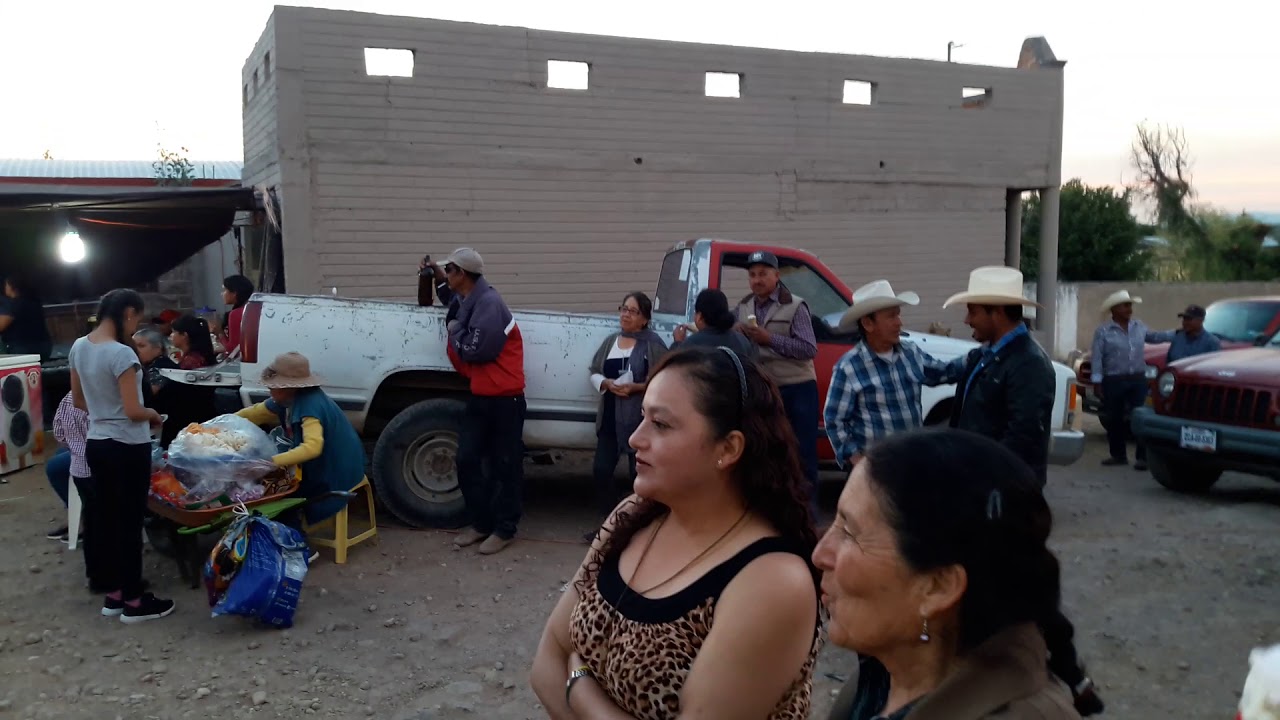 Danza de la batea - YouTube