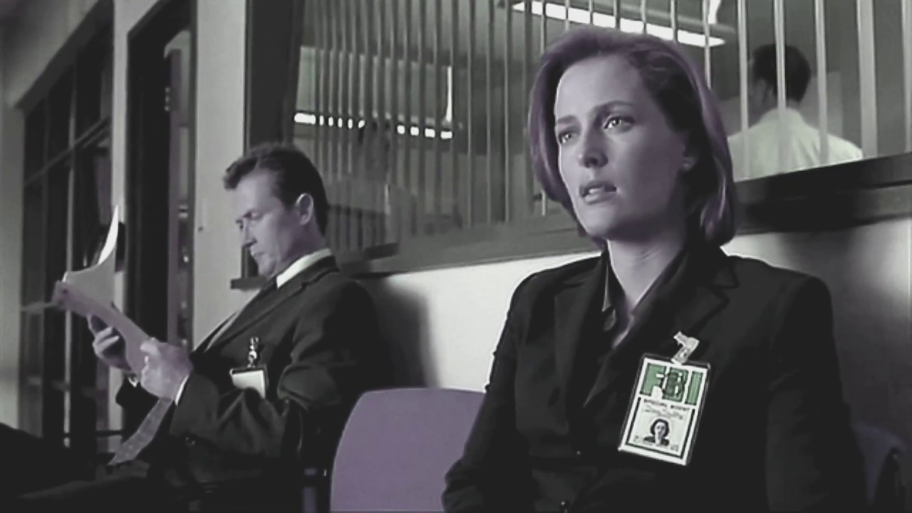 Doggett&Scully//Please Don't Go - YouTube