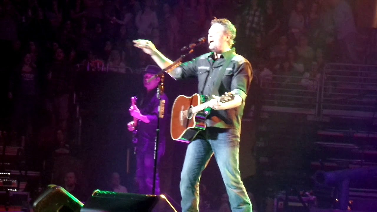 Some Beach - Blake Shelton - YouTube