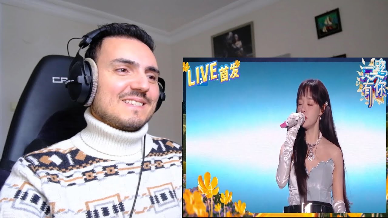 Huang Xiaoyun "Stars and Sea" 黄霄雲《星辰大海》Reaction - YouTube