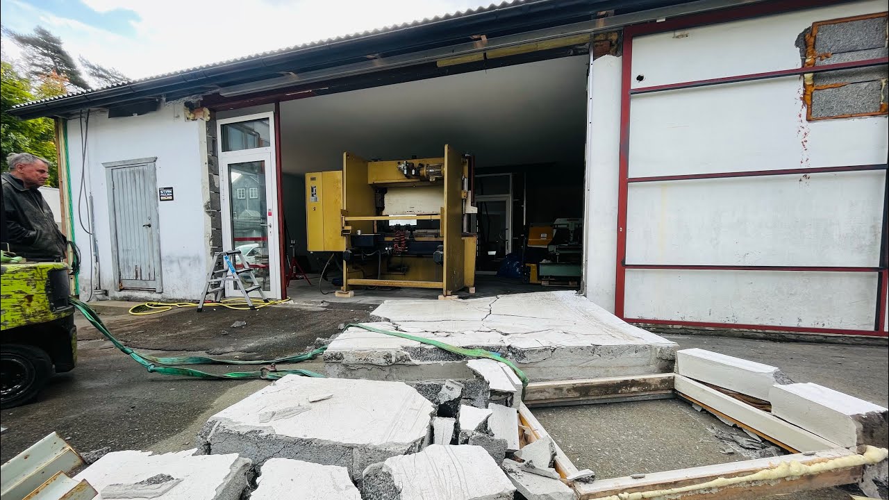 How make a Workshop Sliding Door Part 1 - Vlog166 - YouTube