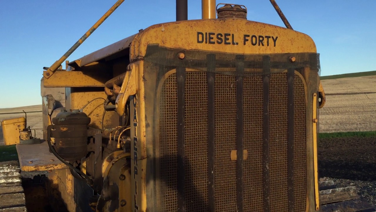 Caterpillar Diesel Forty with spiffy new engine side panels - YouTube