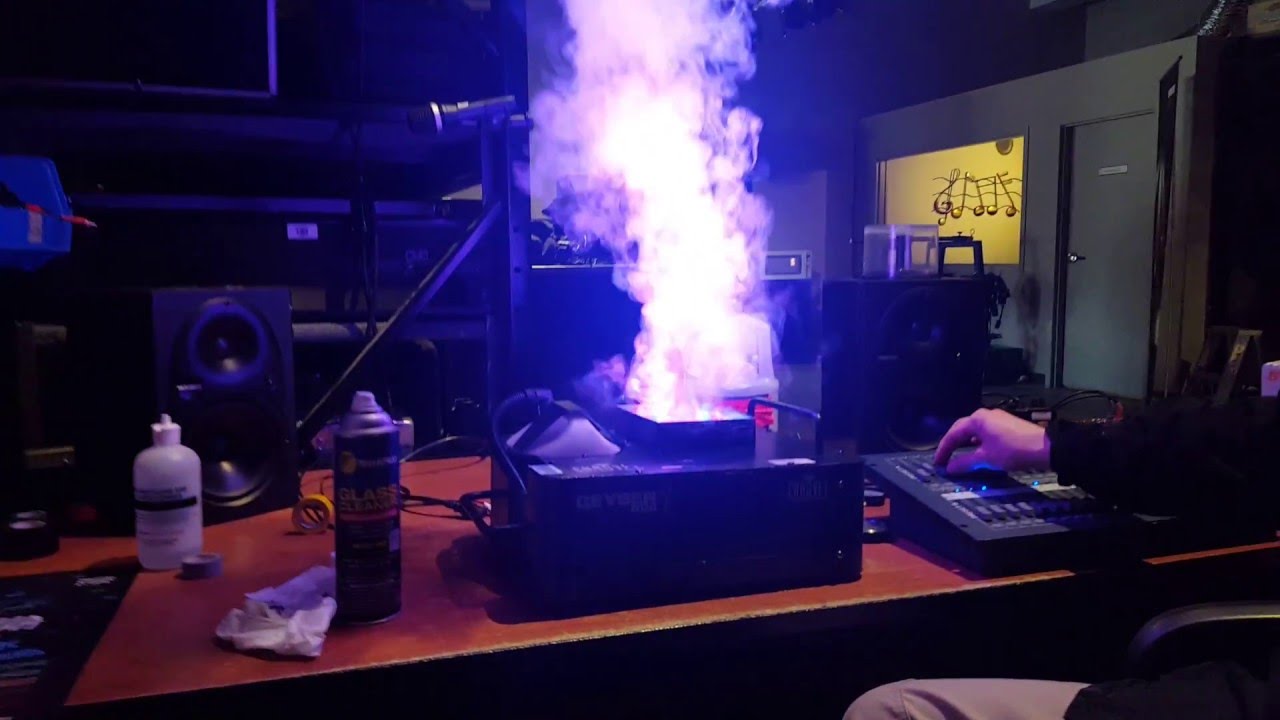 Geyser RGB from Chauvet demo Fog Smoke machine - YouTube