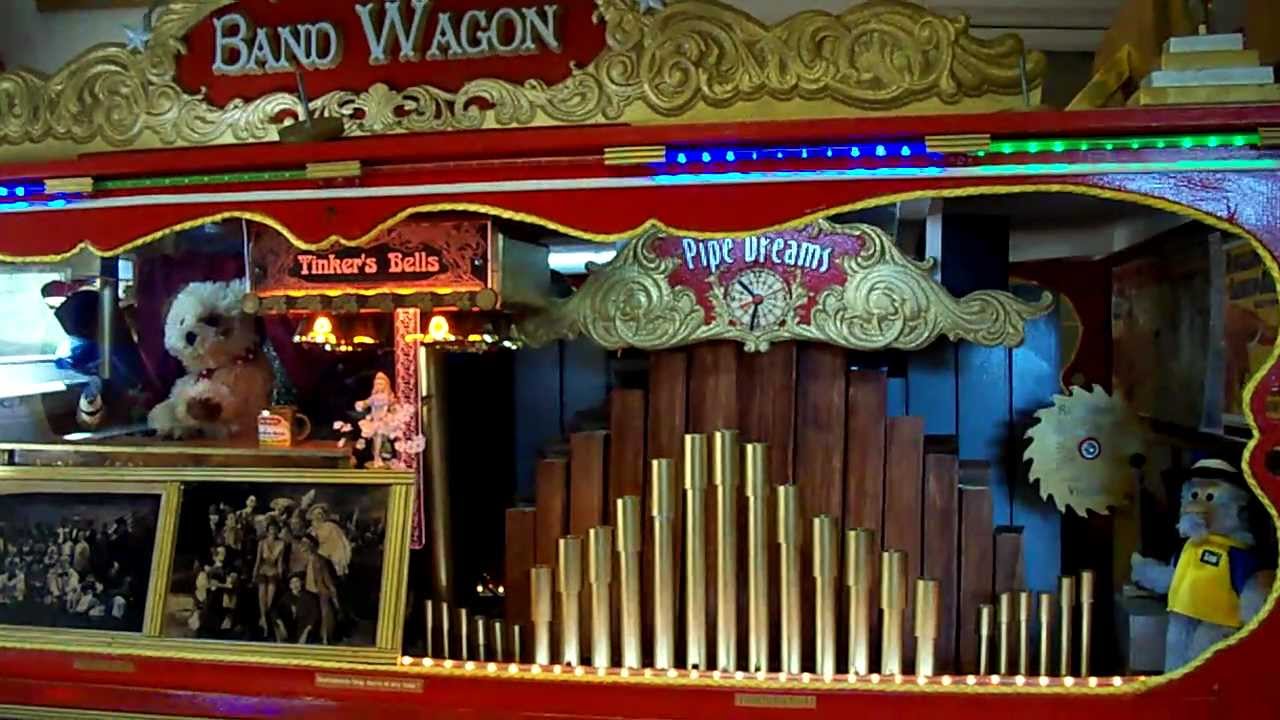 Royal Trumpeteers - YouTube