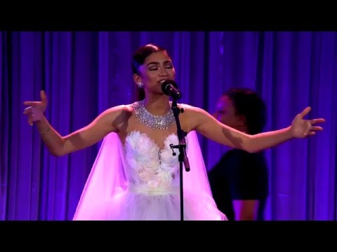 Zendaya performs Neverland at Pre-Oscar Dinner