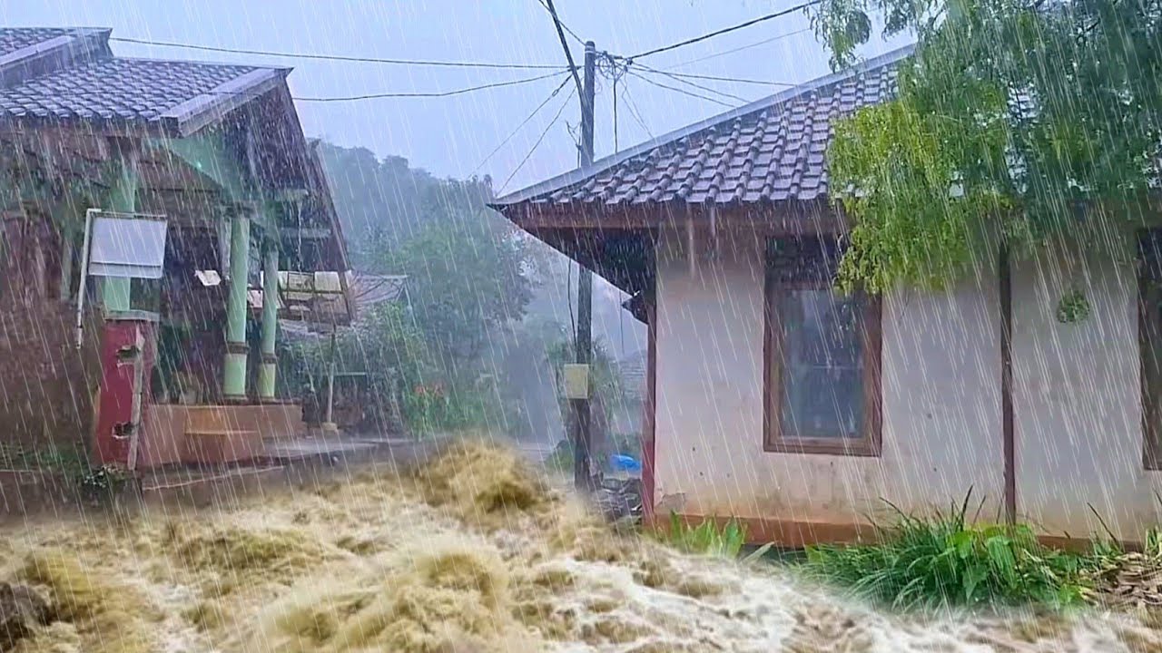 Super heavy rain, Walking in heavy rain, Strong winds and storms in ...