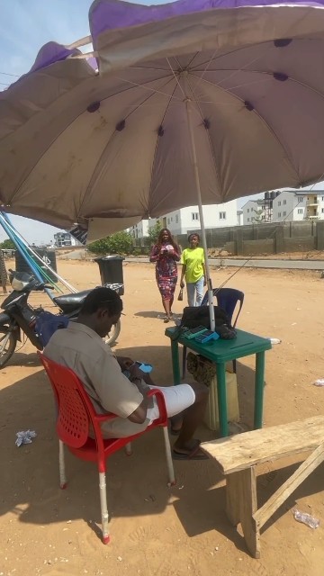 Short Story 😂😂 The Pretty Thief 🍿#funny #youtubeshorts #trending # ...