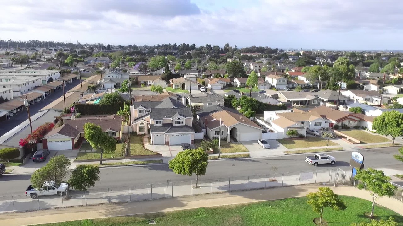 Flight Over JH Hull Middle School in Torrance, CA - DJI Phantom Drone ...