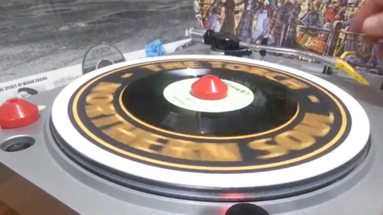 Jimmy Robins - I Can't Please You - YouTube