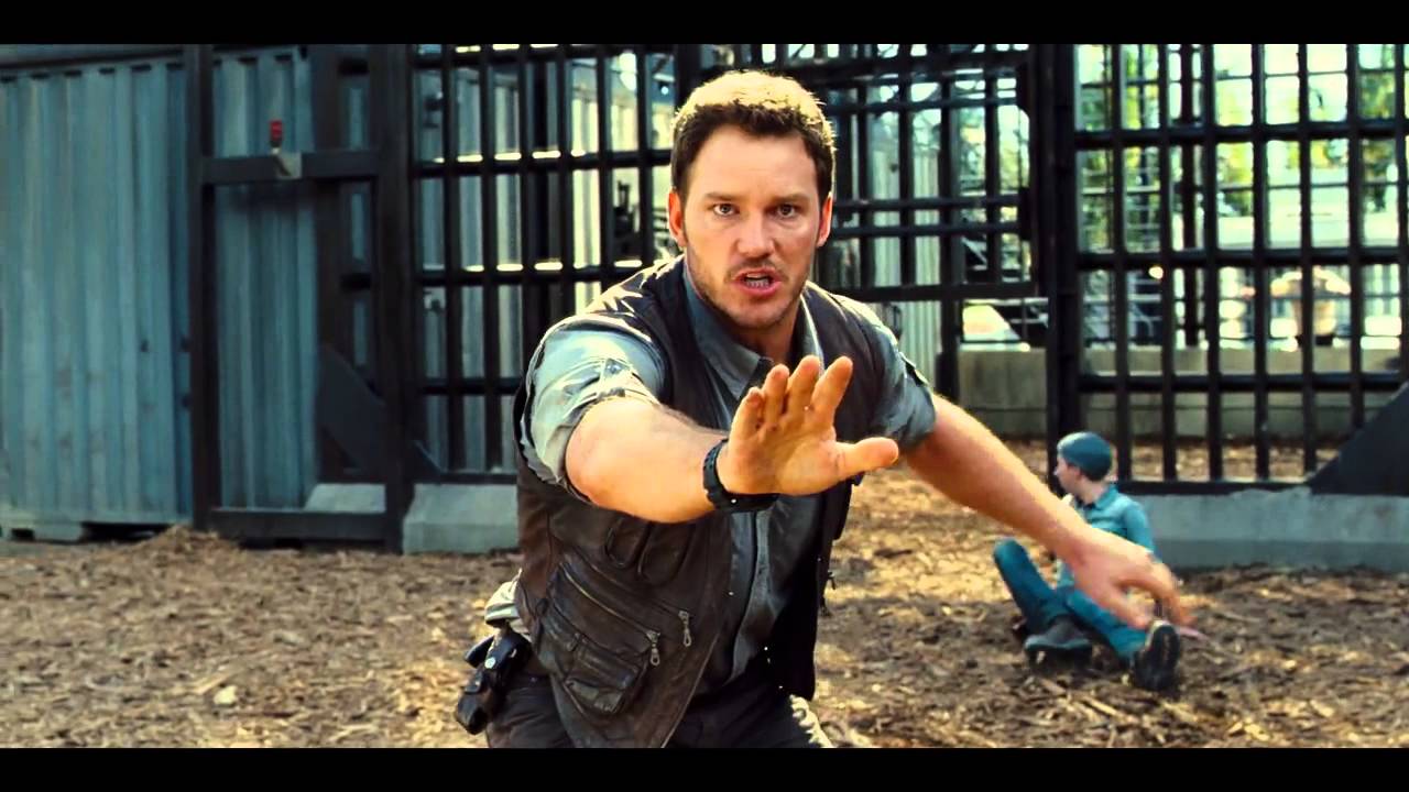"Jurassic World" Clip - Owen rescues worker from the Raptor paddock ...