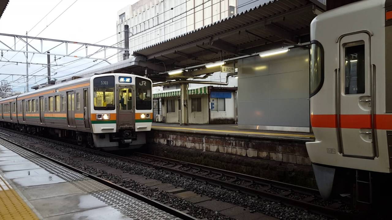 中央西線2750M中津川駅での増結作業 - YouTube