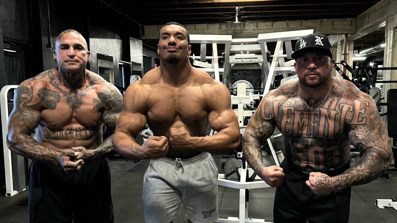 Larry Wheels Tells Big Boy To Step On The Bodybuilding Stage! - YouTube