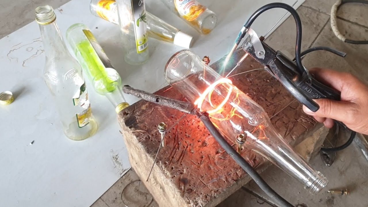 it's like an electrikc welder and tig welding toy - YouTube